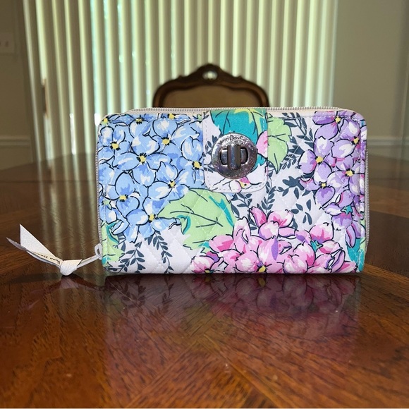 Vera Bradley | Bags | Nwt Vera Bradley Rfid Turn Lock Wallet Happy ...